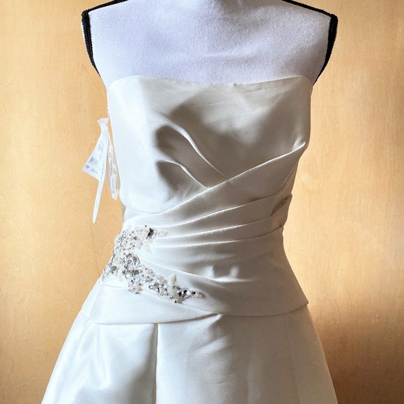 Alfred Angelo | Dresses | Nwt Sz Alfred Angelo 2182c Creamsilver ...
